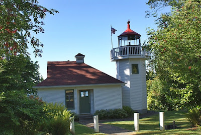 Neal's Lighthouse Blog: Skunk Bay Lighthouse, Kitsap Penninsula, Washington