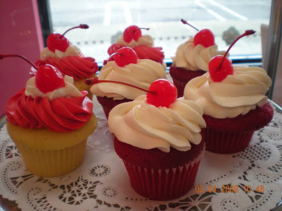 RUE MOUFFETARD: VIRTUAL CUPCAKES.........Calorie FREE!!!!