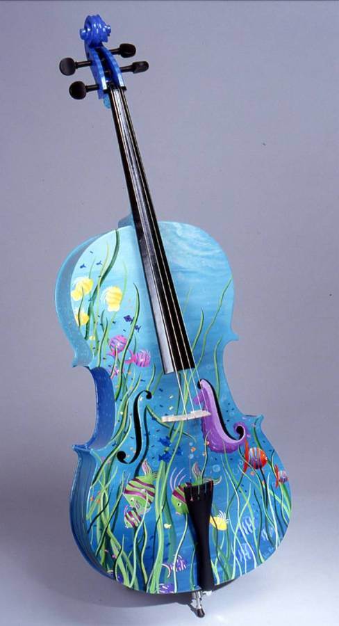 Fun Panorama: Colorfully Painted Violins