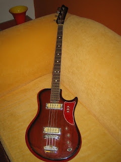 The Guitar Garage: Ural 510L Bass: Bolshevik Bottom End