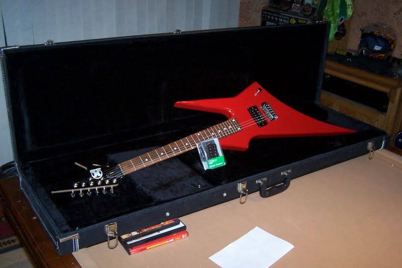 The Guitar Garage: Hondo H-1 Death Dagger ... and family ...