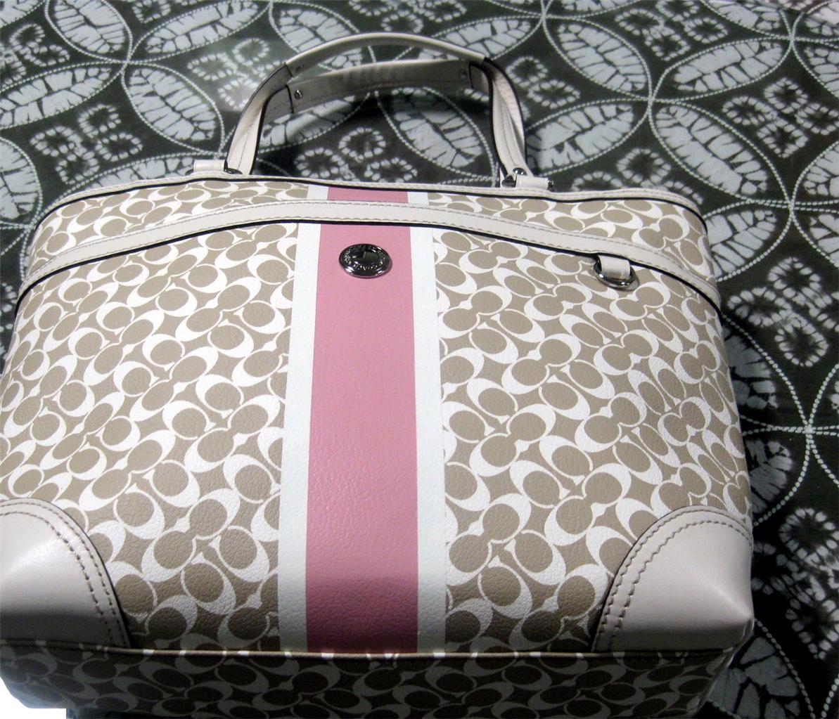 Only one sources in Manhatthan NY: Coach F15137