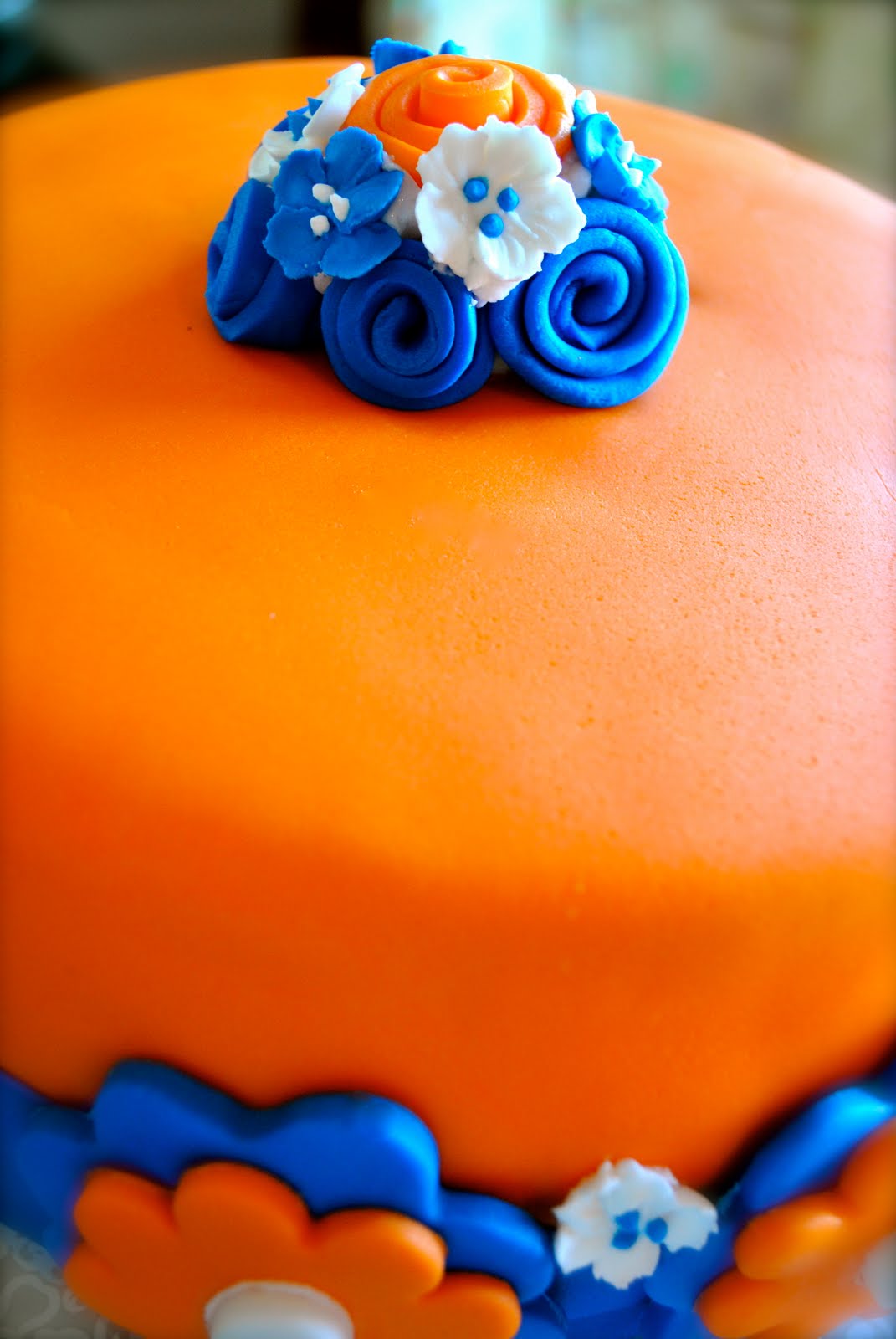 Sweet Gabby: 2010 Boise State Graduation Cake.