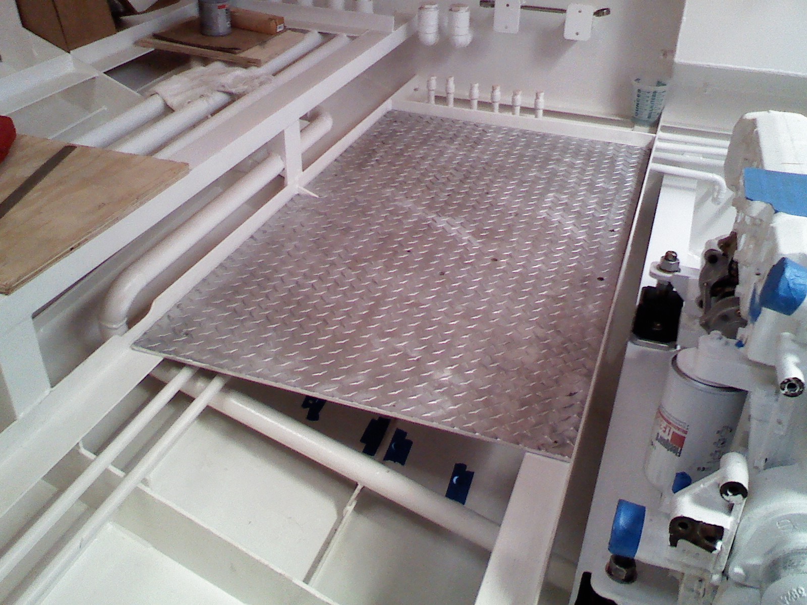 Building Koloa (Kama Hele): Engine room deckplates