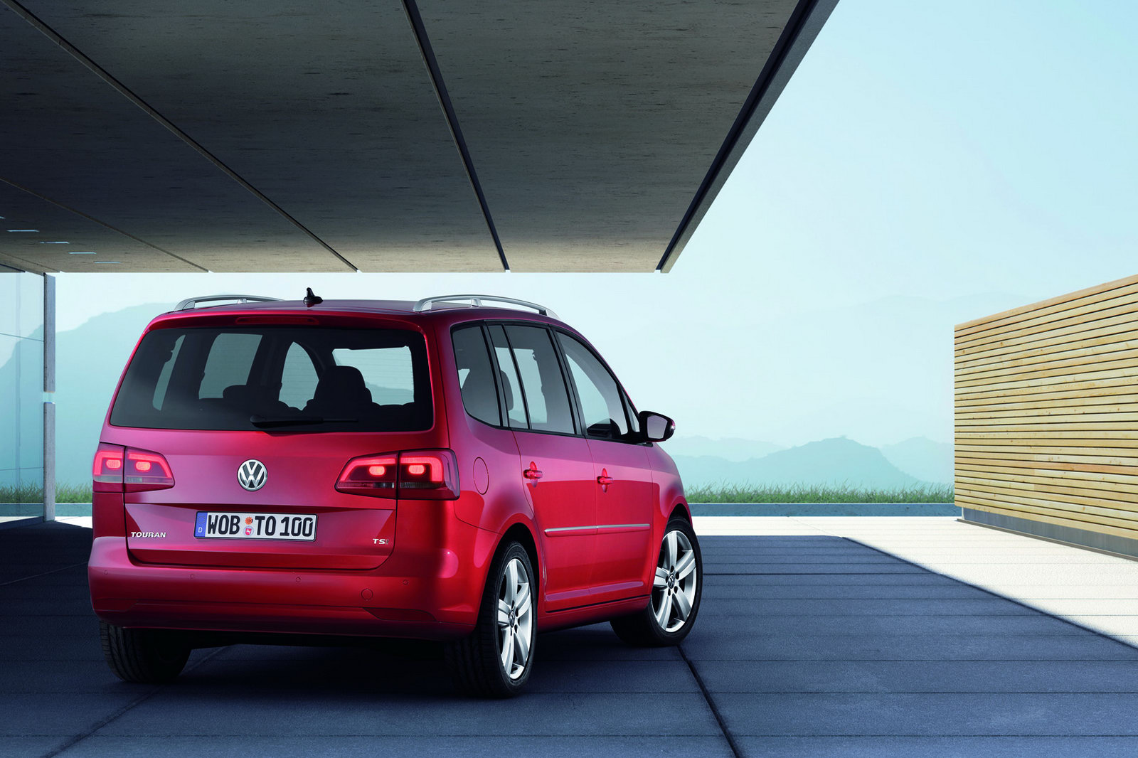 2011 Volkswagen Touran 7-Seater MPV Receives Second Mid-Life Facelift ...