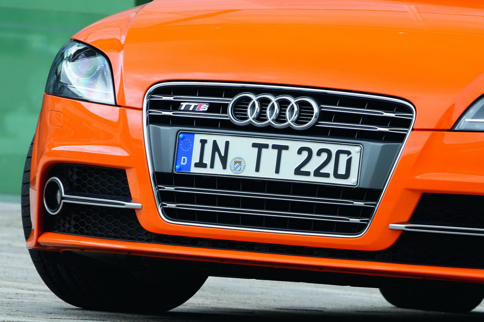 2011 Audi TTS Coupe Wallpaper