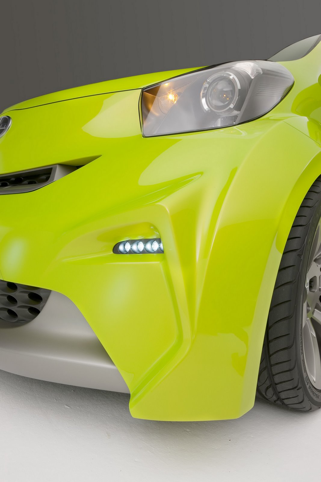 Car Reviews: Scion Reveals iQ Concept 'pimped' by Five Axis in New York ...