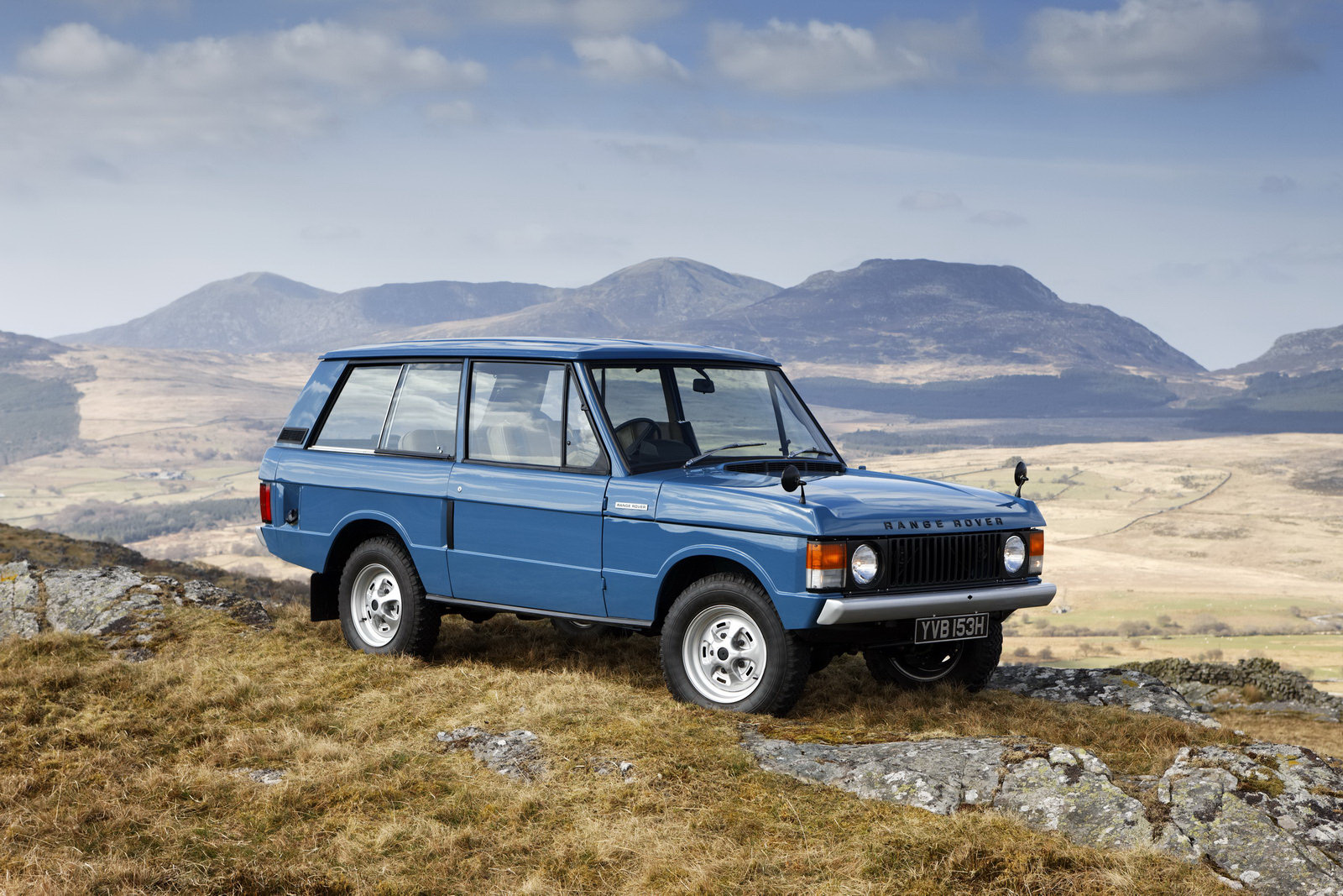THE CAR: VIDEO: 40 Years of the Range Rover in 1:40 Minutes