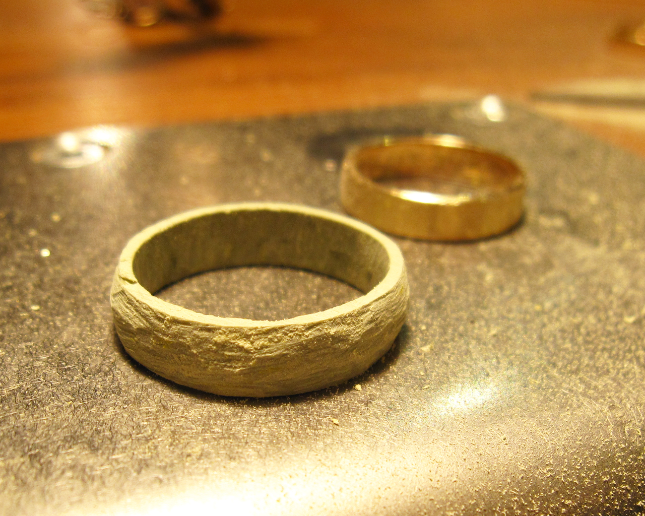 Tales about enchanted jewellery: Reforging wedding rings