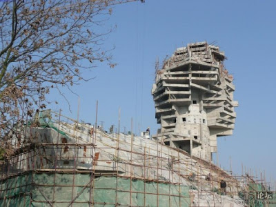 SCULPTURE: Sculptures du Grand Timonier