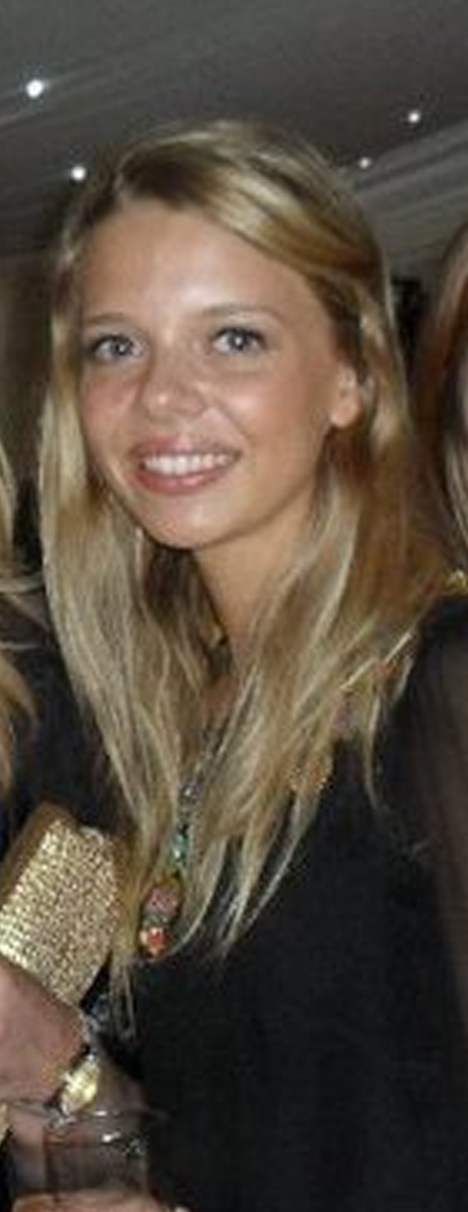 Ashleigh Roberts-A/s Media: December 2010