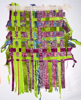 ArtQuiltLuvr: Weaving Fabric Strips