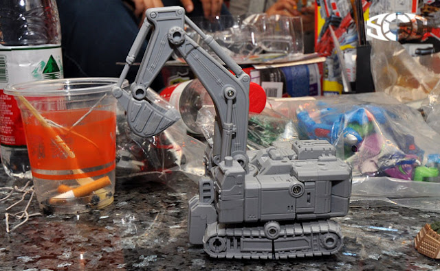 Blog de Transformers de mdverde: Prototipo de Scavenger de TFClub en ...