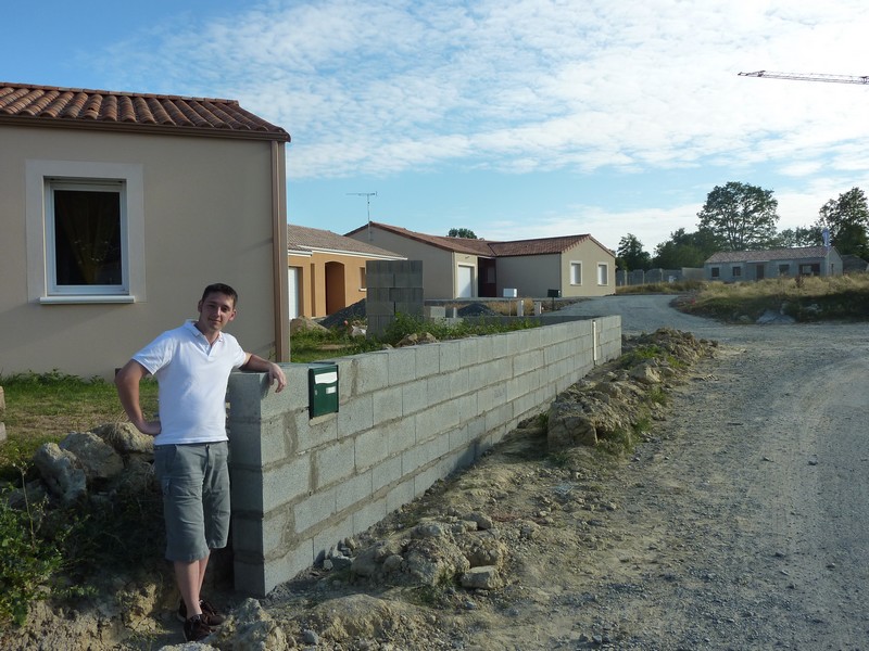 La maison kétanou !: La murette est (presque) finie