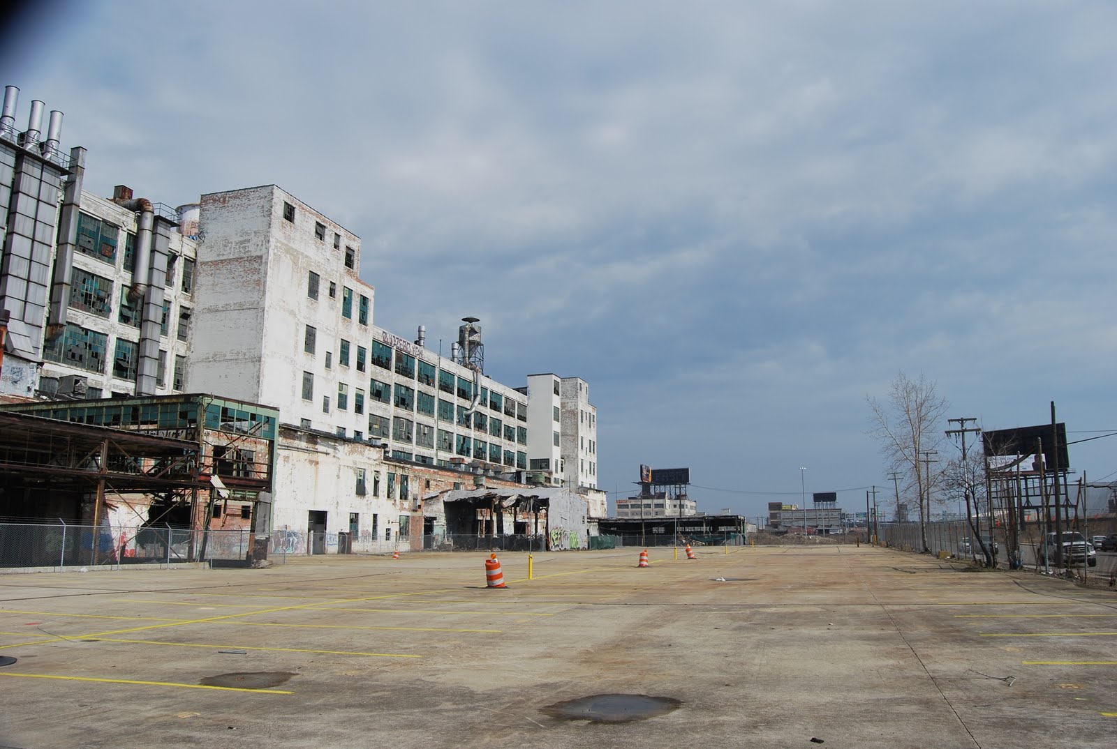 Globe-triping: Detroit