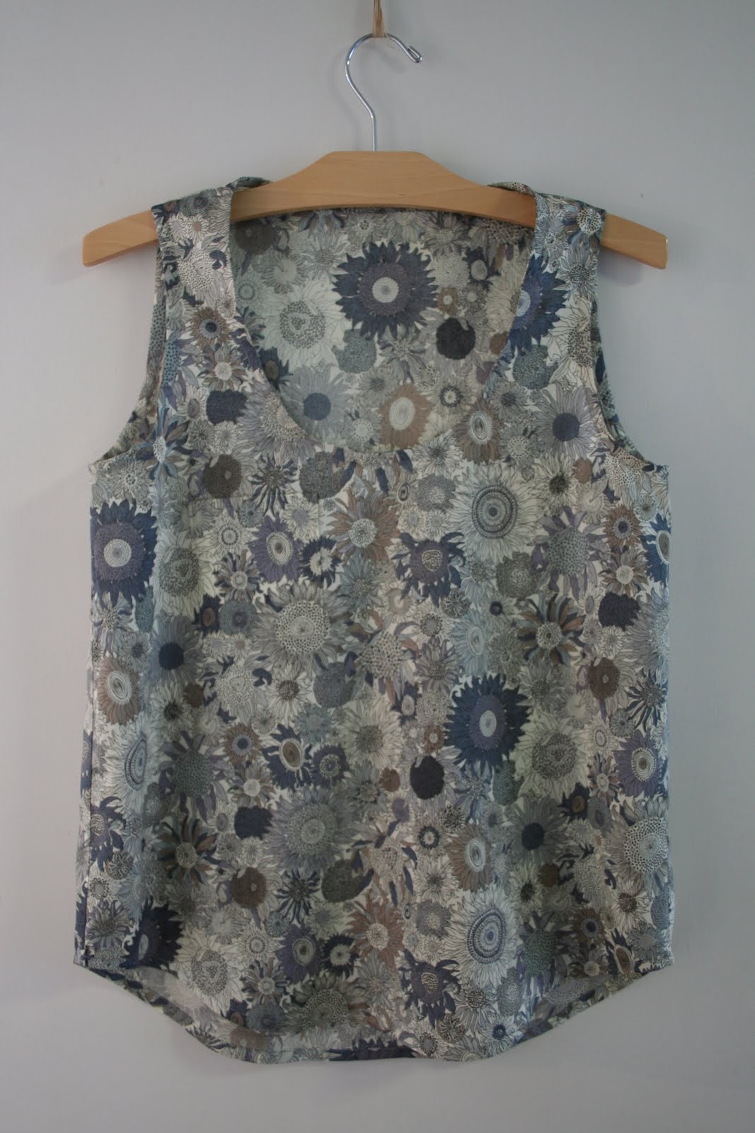 mortadella makes: Wiksten Tank + Dress Pattern: Tank