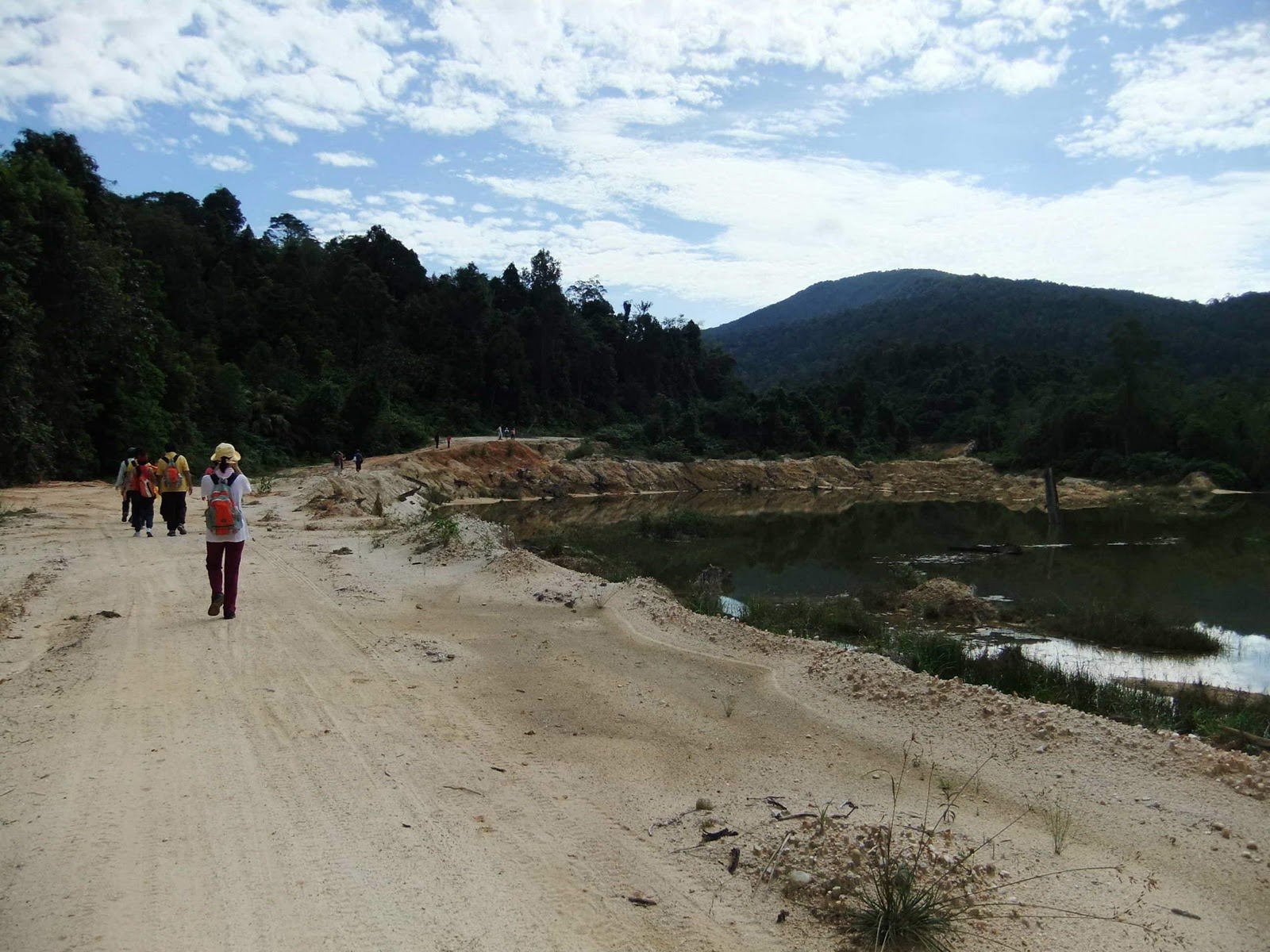 Dr. Mac's Blog: Sg. Tengkil Waterfalls Hike, Saturday 13 Nov. 2010