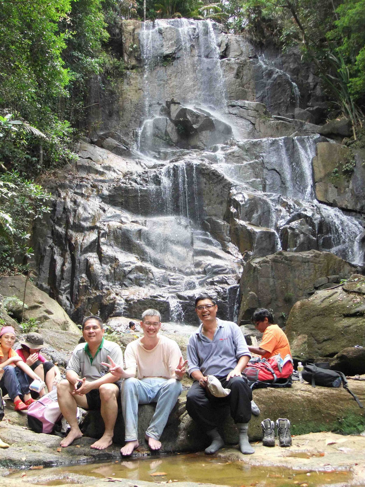 Dr. Mac's Blog: Sg. Tengkil Waterfalls Hike, Saturday 13 Nov. 2010