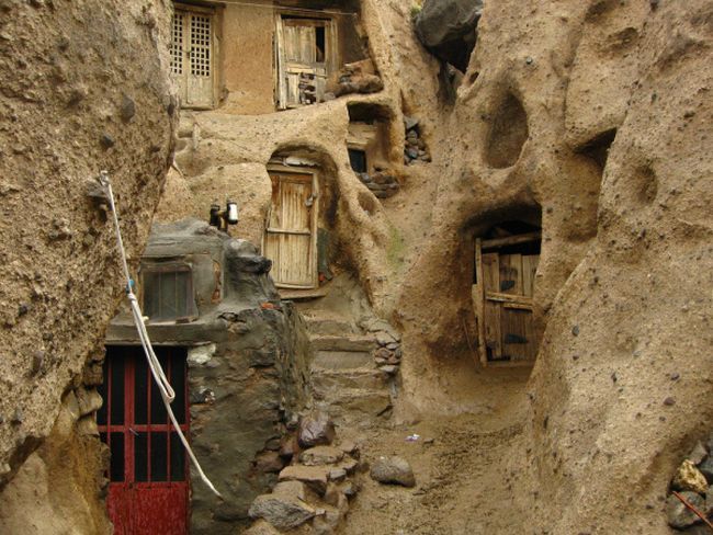 Fresh Pics: Strange village in Afghanistan