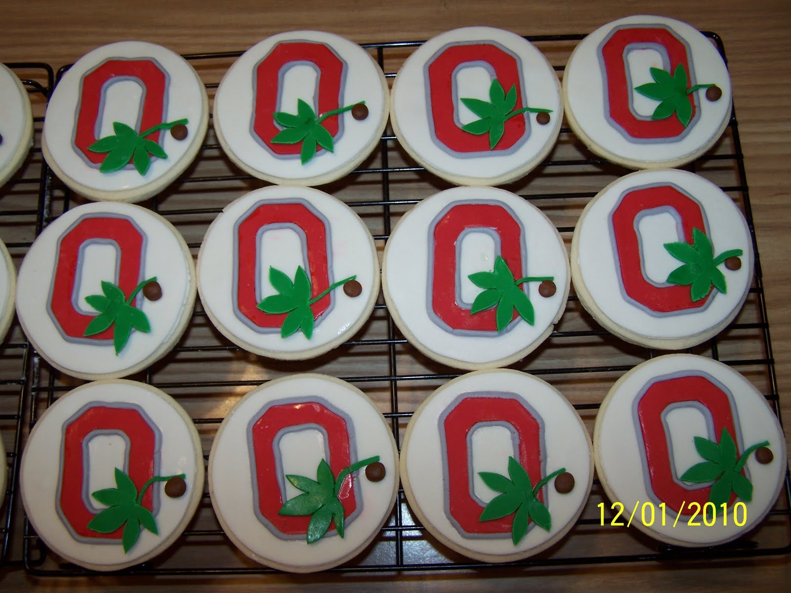 Edee's Custom Cakes: Ohio State Cookies