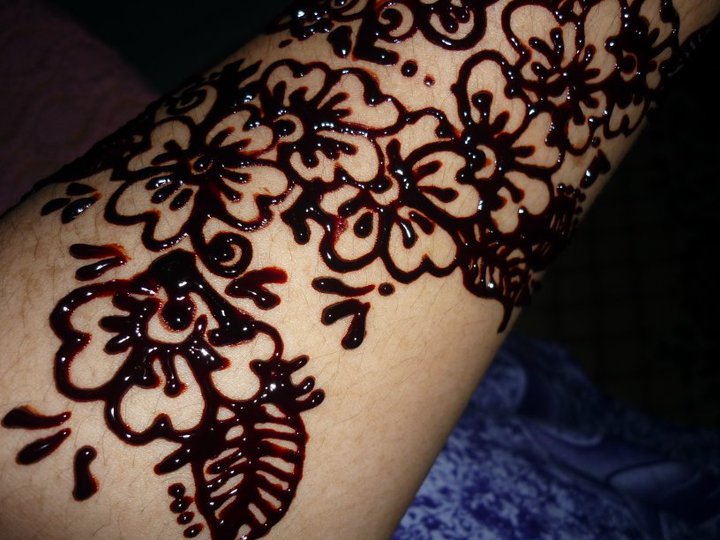 PERKHIDMATAN UKIRAN INAI PENGANTIN: inai/Henna: ukiran inai di atas tangan