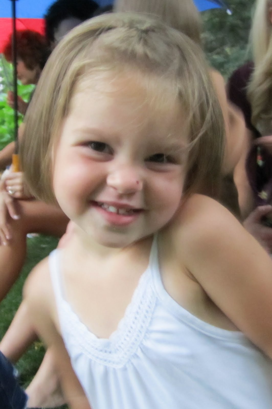 The Dean Family Scene: Wedding Rehersal & Katie's 8th Birthday Party