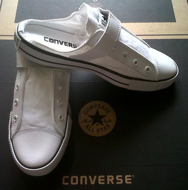 GALERI CONVERSE: GALERI CONVERSE , SEPATU SANDAL DAN FLAT SHOES