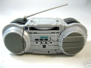 Transformers Live Action Movie Blog (TFLAMB): Deluxe Frenzy Toy Pics