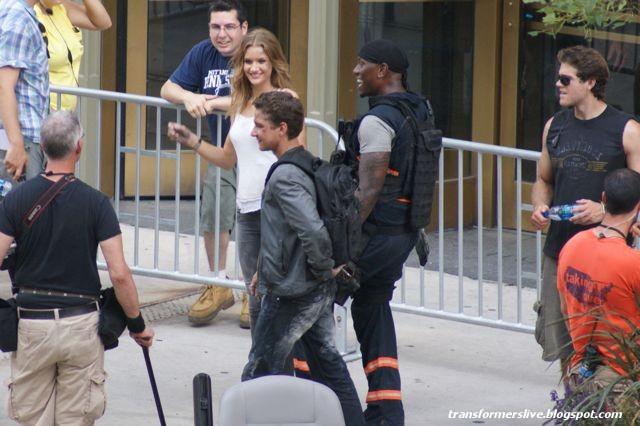 Transformers Live Action Movie Blog (TFLAMB): TF3 Chicago: More ...