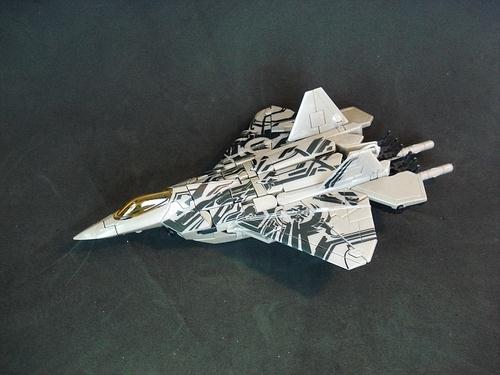 Transformers Live Action Movie Blog (TFLAMB): DOTM Deluxe Starscream ...