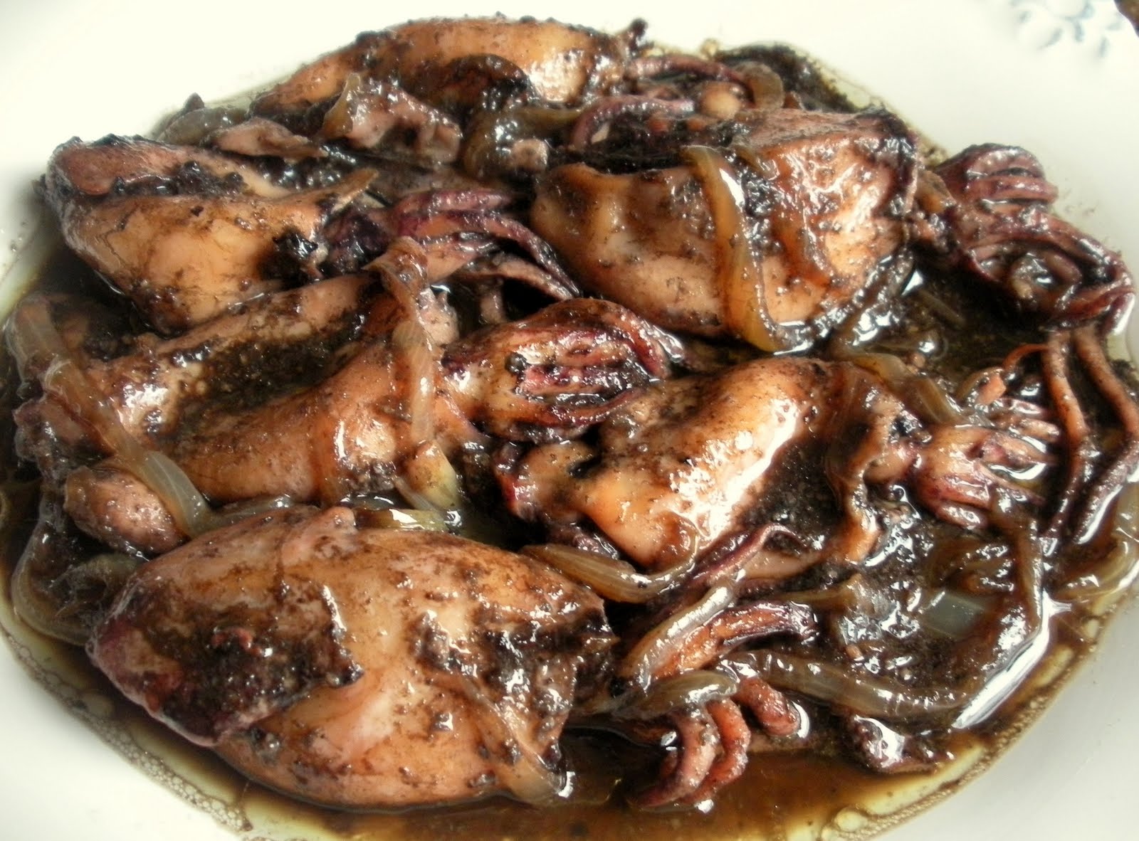 HASTA LA COCINA: Chipirones encebollados