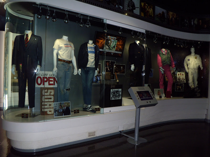 Hollywood Movie Costumes and Props: Original costumes, props and ...