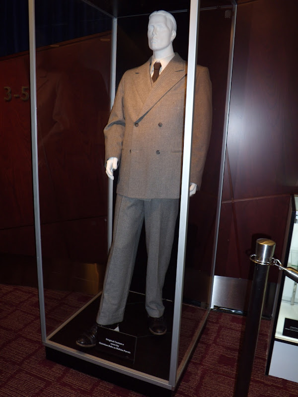 Original Johnny Depp, Christian Bale and Marion Cotillard 1930's ...
