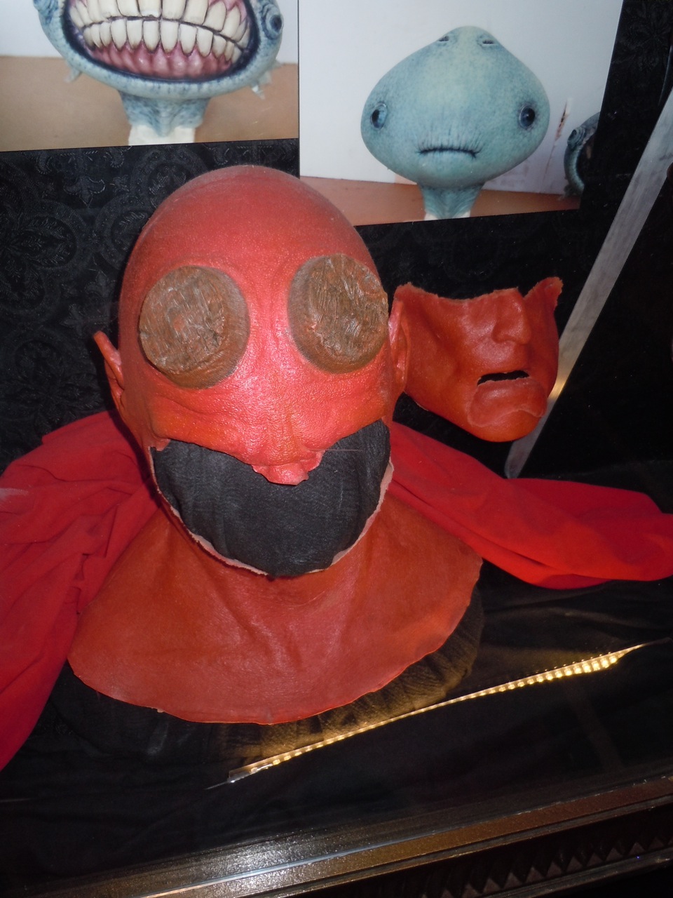 Hellboy II The Golden Army costume, mask and prop display ...