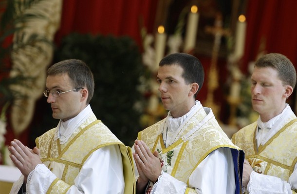 A Catholic Life: Priests Ordained in Zaitzkofen near Regensburg ...