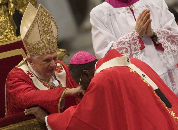 A Catholic Life: Pallium Presented by Pope Benedict XVI during Solemn Mass