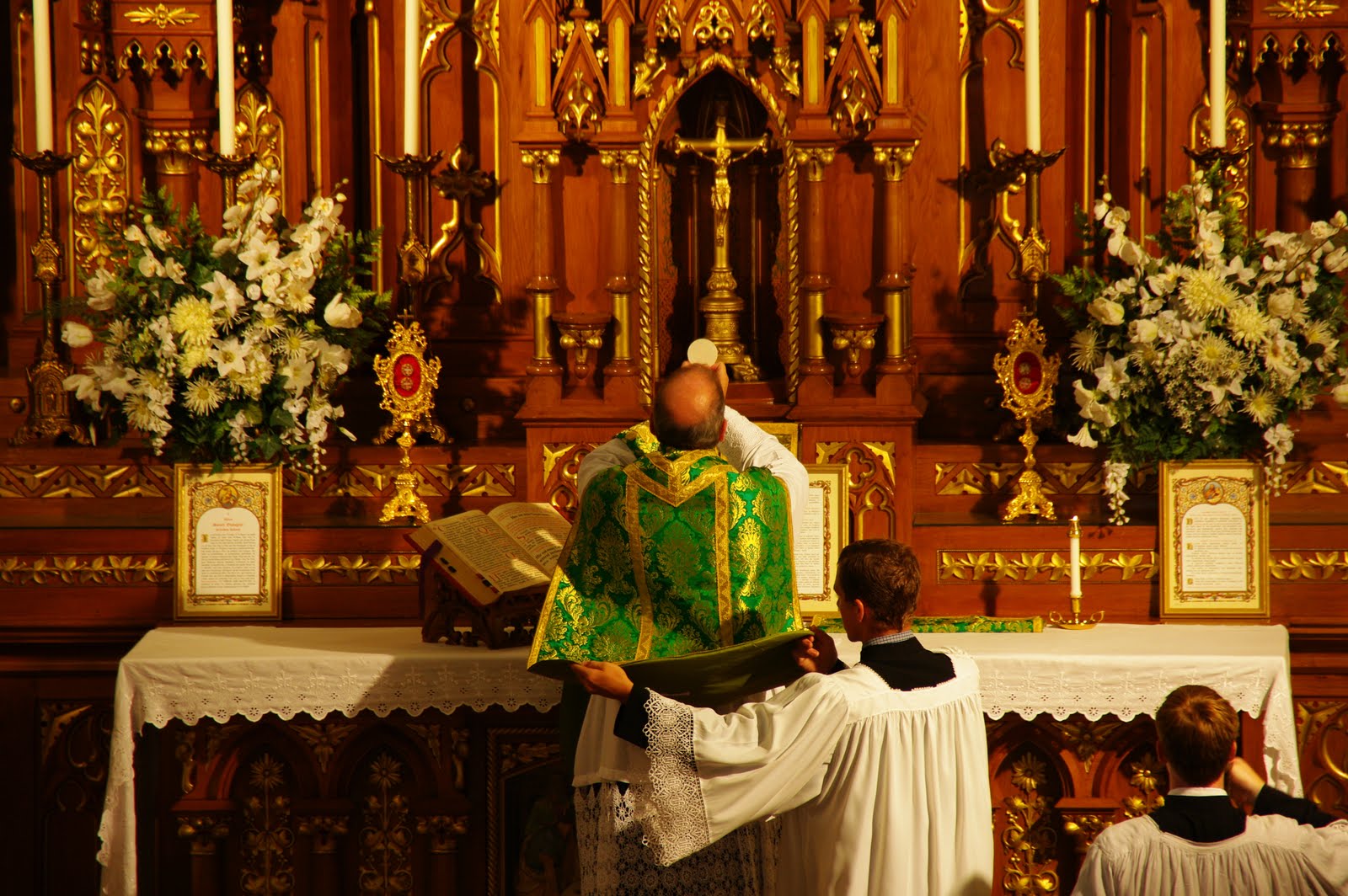 A Catholic Life: St. Mary's in Cashton, Wisconsin - Traditional Latin Mass