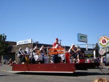 Highway Runner: OMAK STAMPEDE PARADE, OMAK, WA