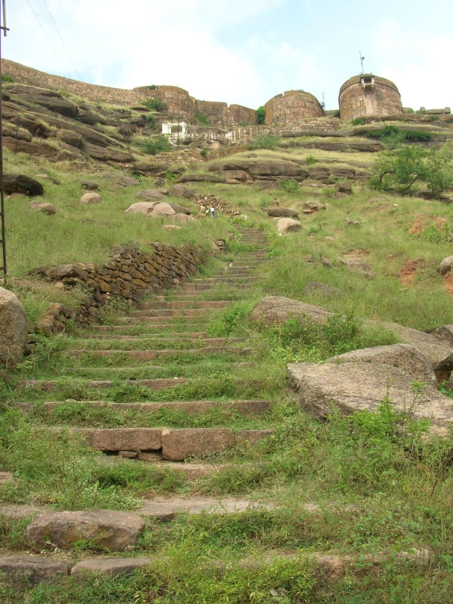 Journeys across Karnataka: Gajendragad Fort
