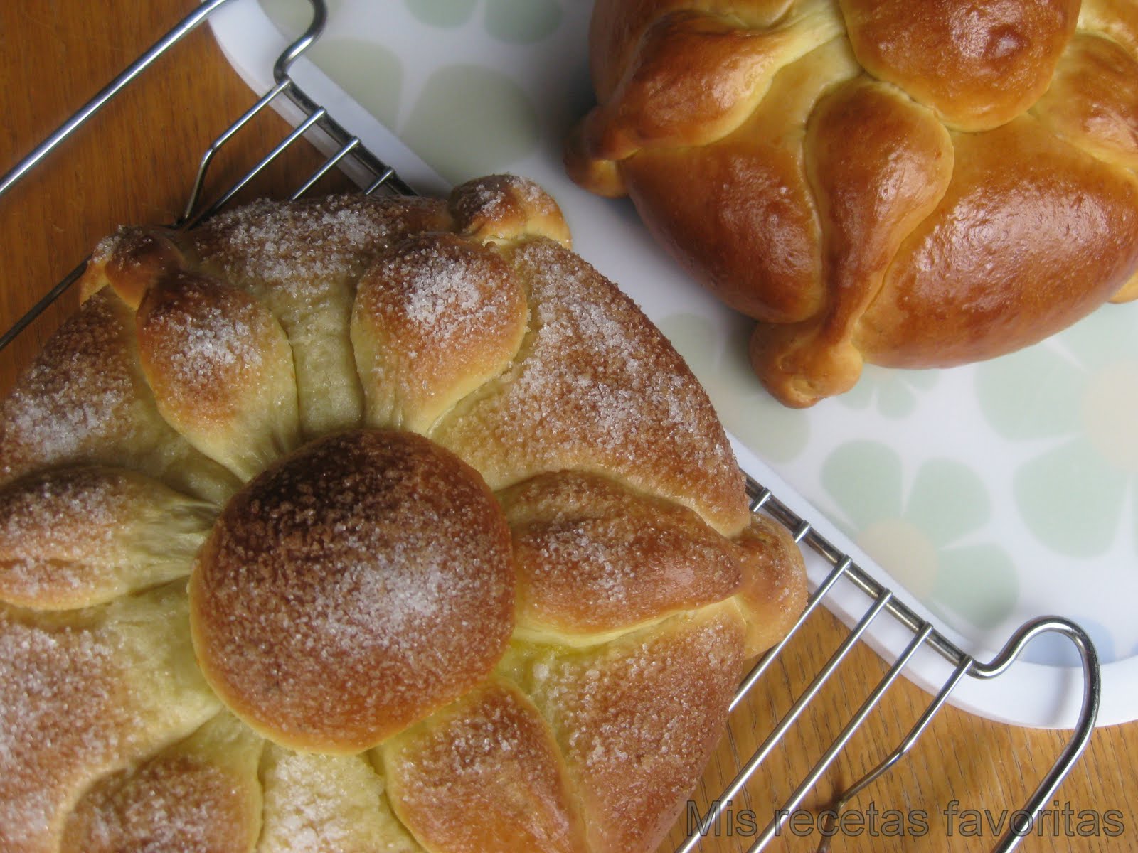 Pan de muerto ~ un pan dulce mexicano - Mis recetas favoritas by Hilmar