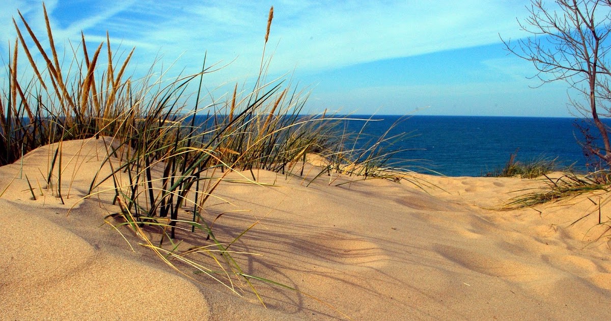 LensEyeFlash: Indiana Dunes, Lake Michigan - October 2010