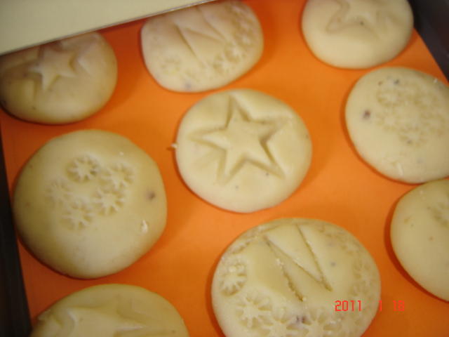My Cooking diary : Milk Sweet / Milk Peda (Doodh Penda / Rajkot na Penda)