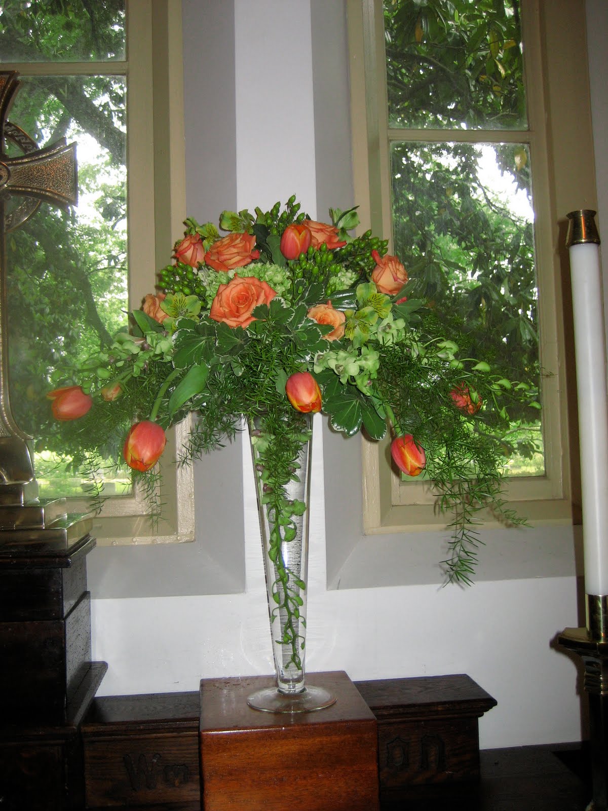 The Chapel of the Cross Flower Guild: May 2 - Wedding flowers