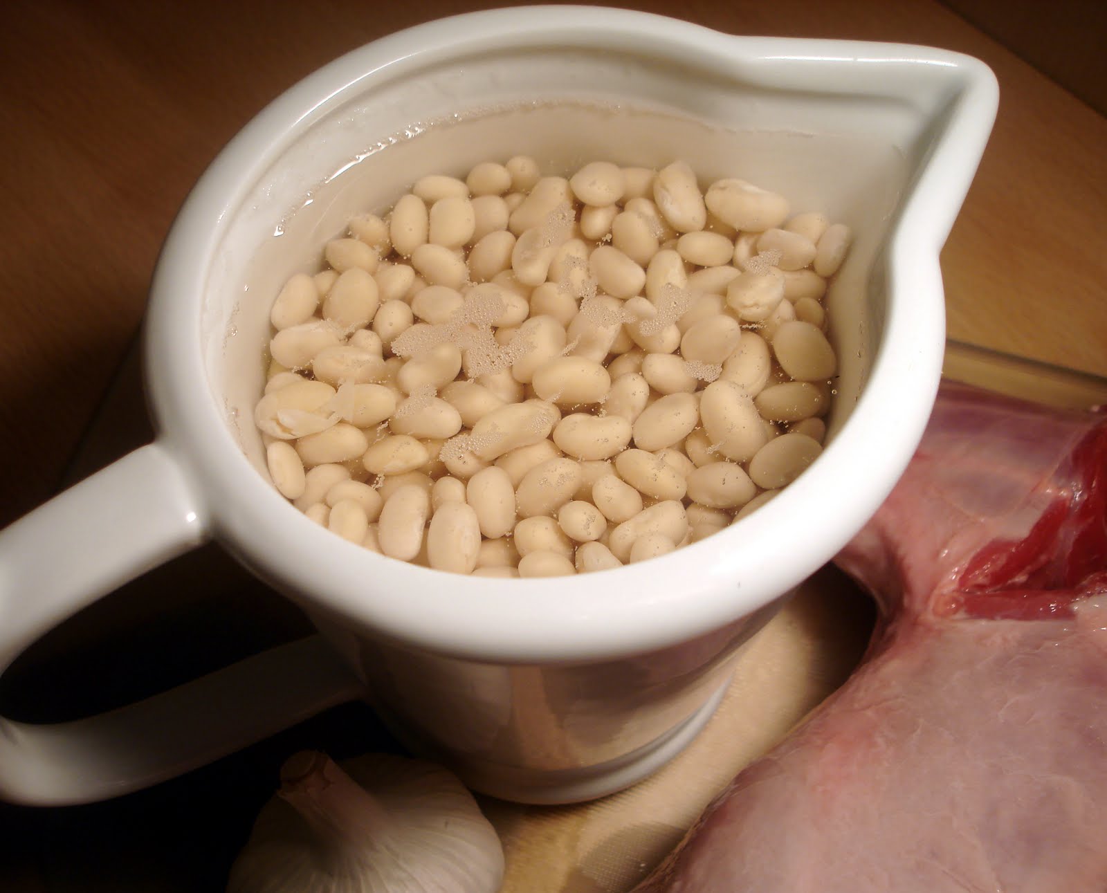 Creative Cooking with Muriel: Roast Leg of Lamb with Haricot Beans