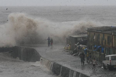நல்வரவுக்கு நன்றி..!: MINOR TSUNAMI @ MUMBAI ON 23-07-2009