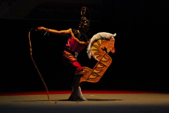 SEalam Tunggal: Pengenalan Kuda Kepang