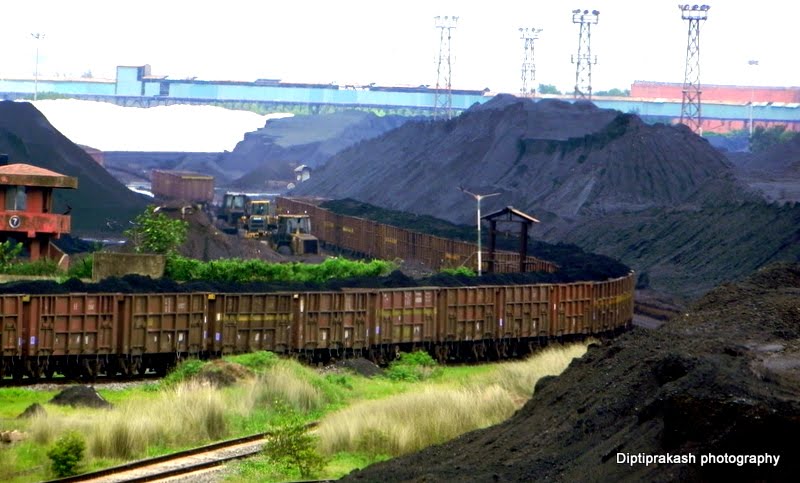 Online Paradeep: Imported cargos pile up at Paradip port on rake shortage