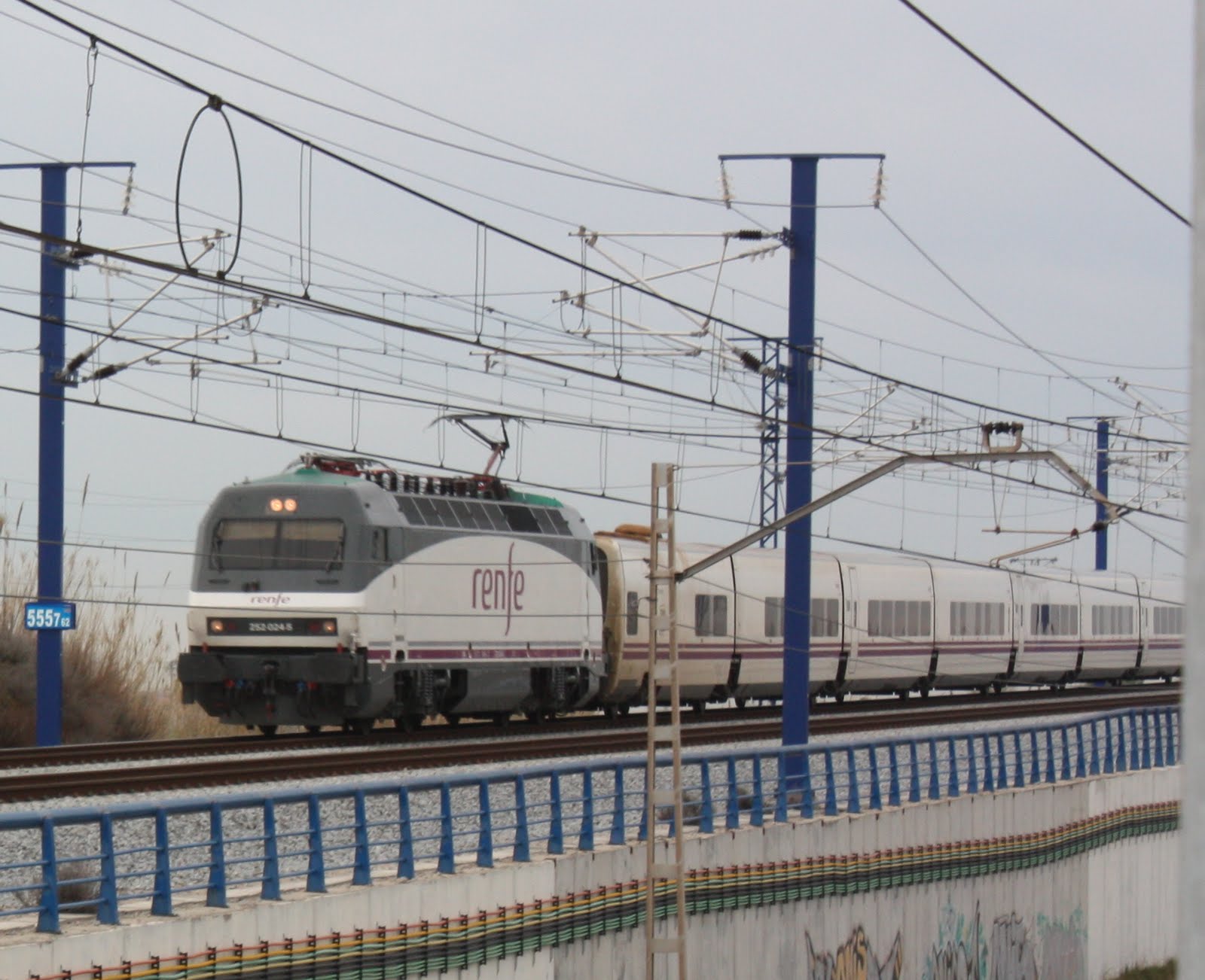 El Món del raíl: Serie 252 de Renfe