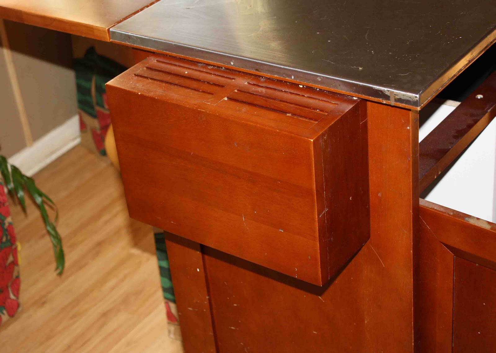 =*Superwoman*=: Kitchen Island Revamp