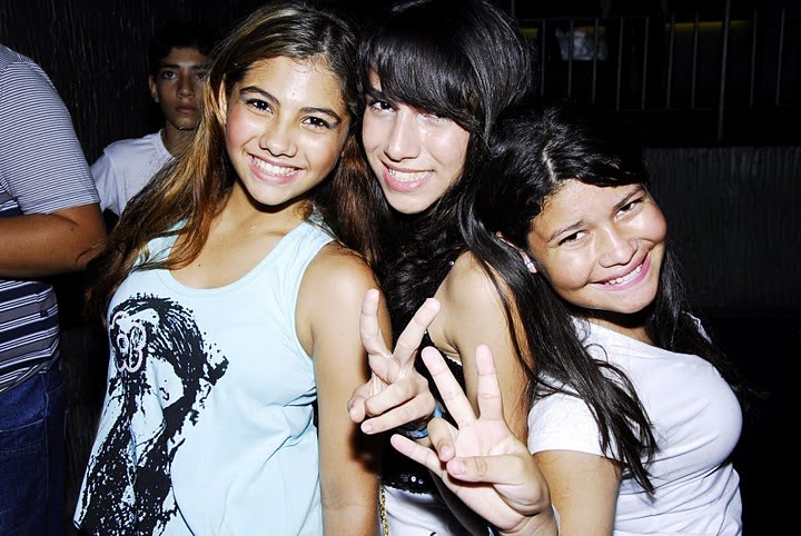 A vida de garotas no fds: balada teen:2